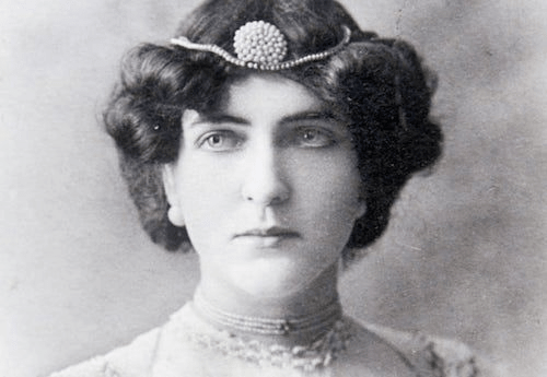 10 Famous Spanish Poems by Hispanic Women