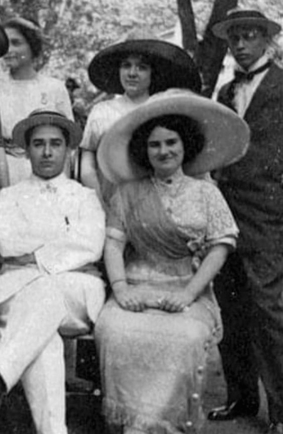 10 Famous Spanish Poems by Hispanic Women