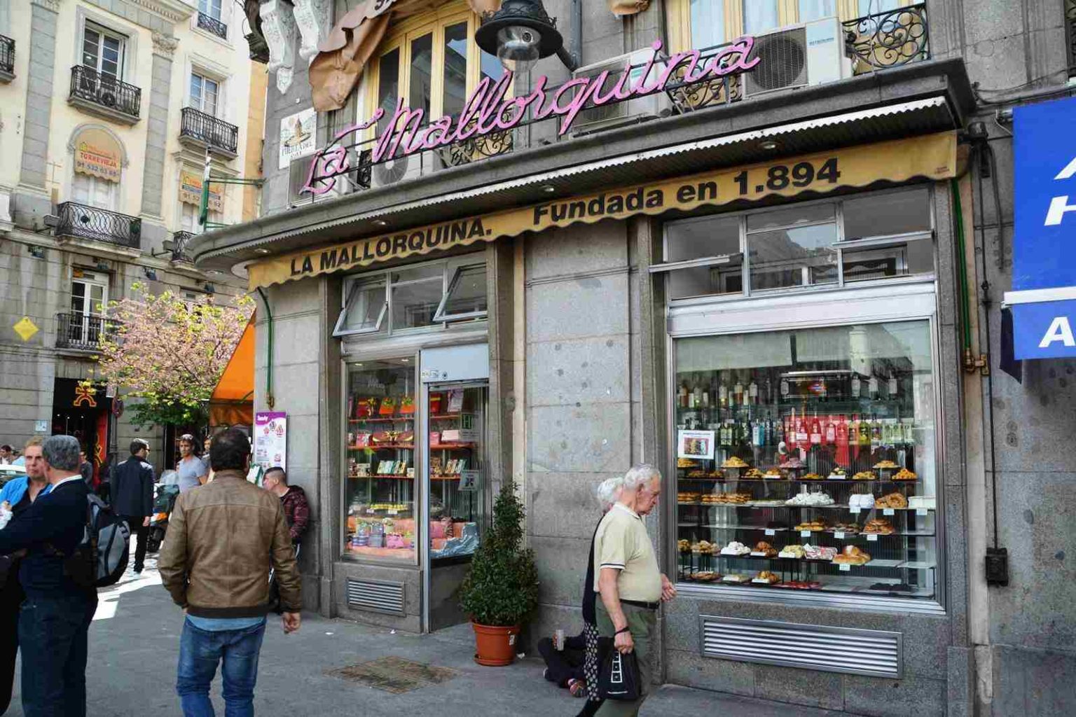 10 Most Impressive Cake Shops in Spain