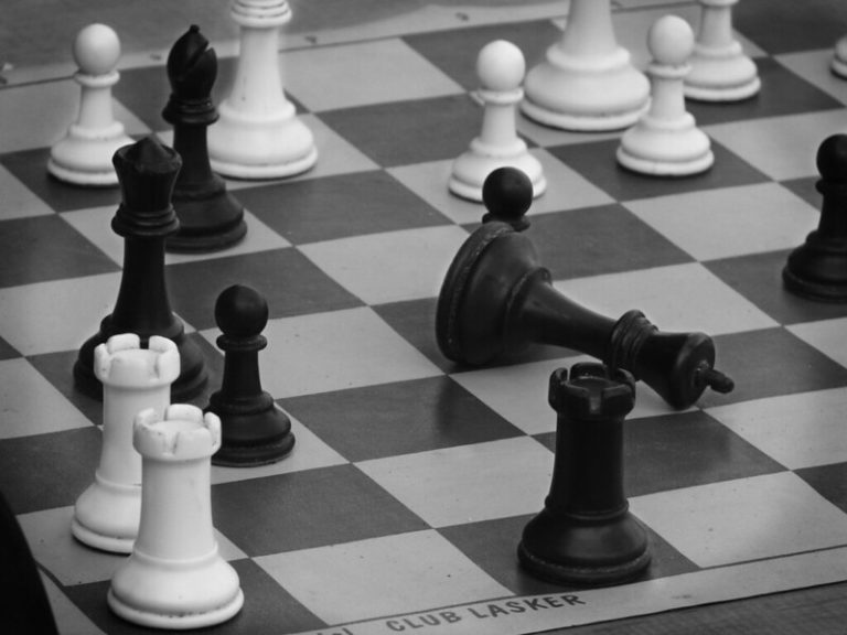 The Ultimate Vocabulary Guide to Chess in Spanish