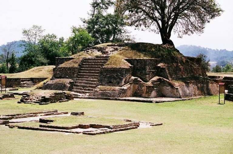 10 Must-See Ancient Mayan Sites in Guatemala