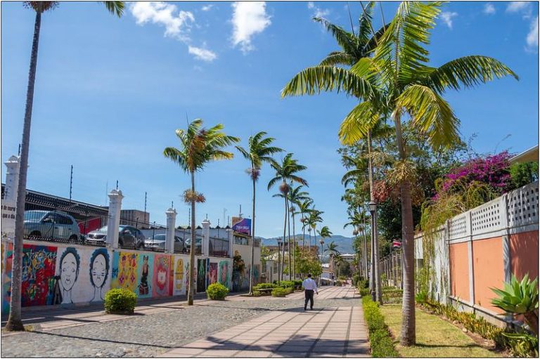 Top Urban Art and Street Sculptures in Costa Rica